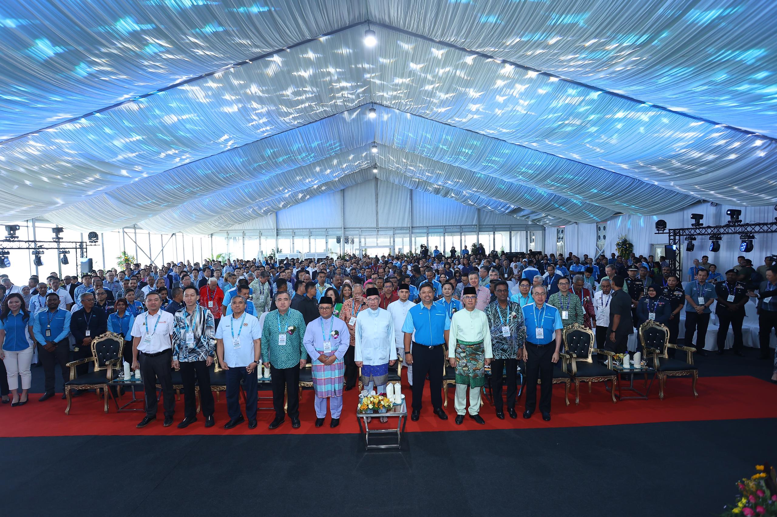 Y.A.B. Dato’ Seri Anwar Bin Ibrahim, Prime Minister of Malaysia ...